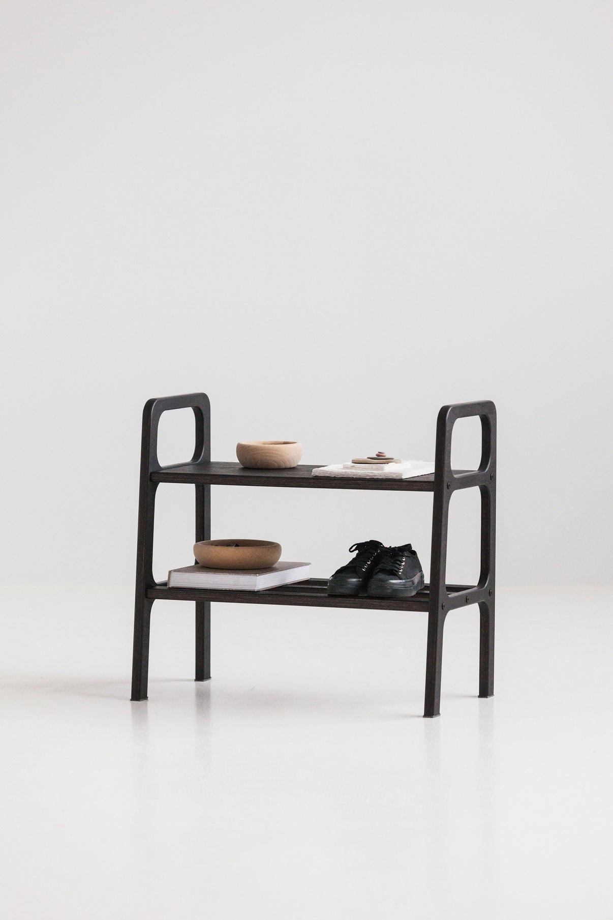 Handcrafted Mid-Century Bench: Timeless Elegance